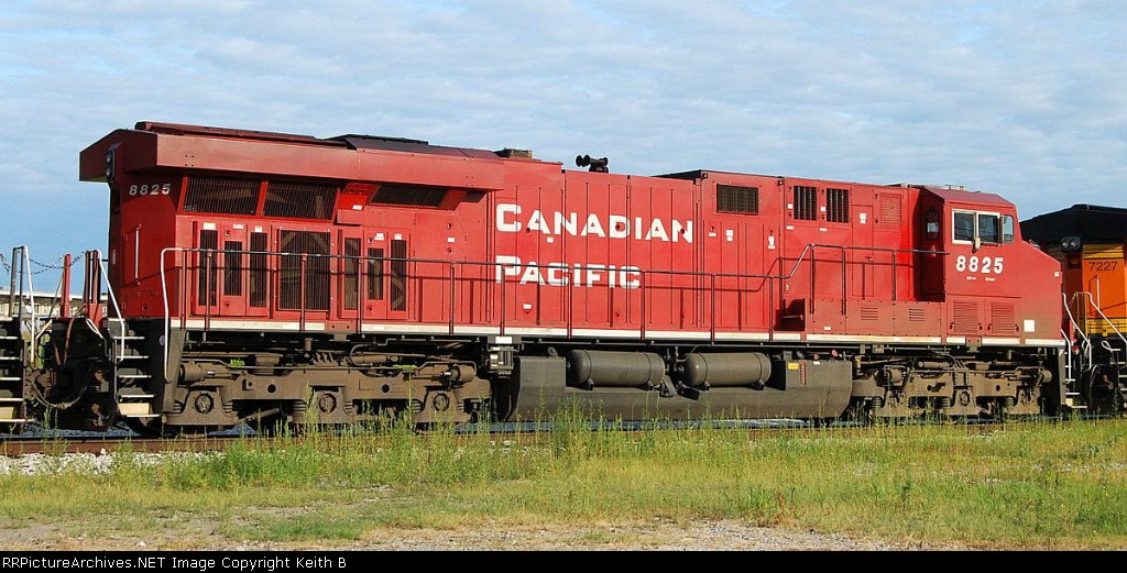 CP 8825